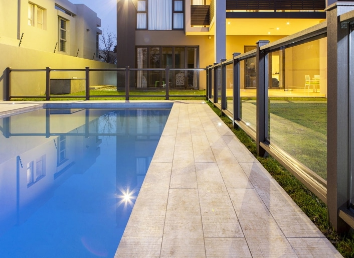 Railing for Composite Decks | Rails for Outdoor & Indoor Decking